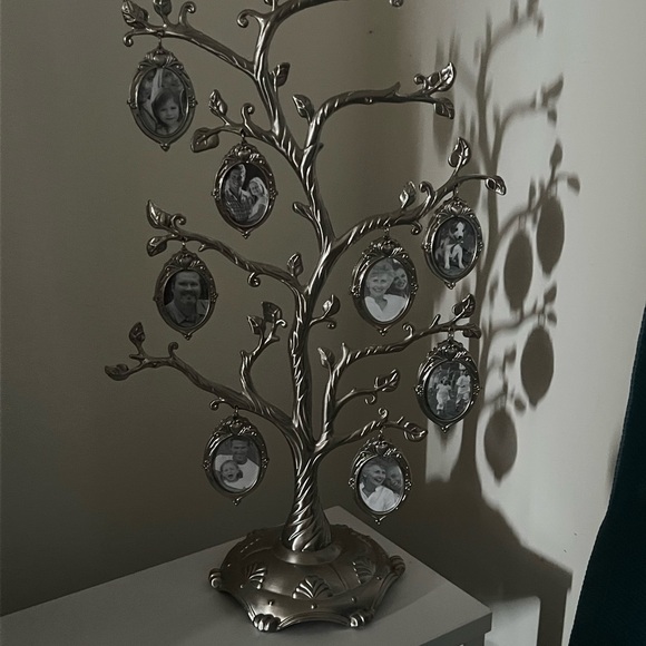 Design | Elegant Silver Family Tree Photo Frame | Poshmark